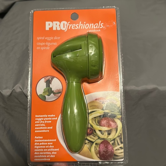 Profreshionals | Kitchen | Profreshionals Spiral Veggie Slicer | Poshmark